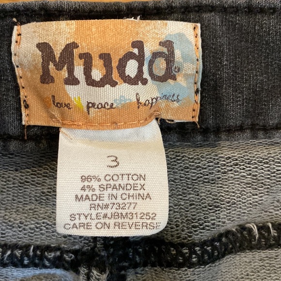 Mudd | Jeans | Mudd Stretchy Black Low Rise Jeggings Bundle Only 6 With ...